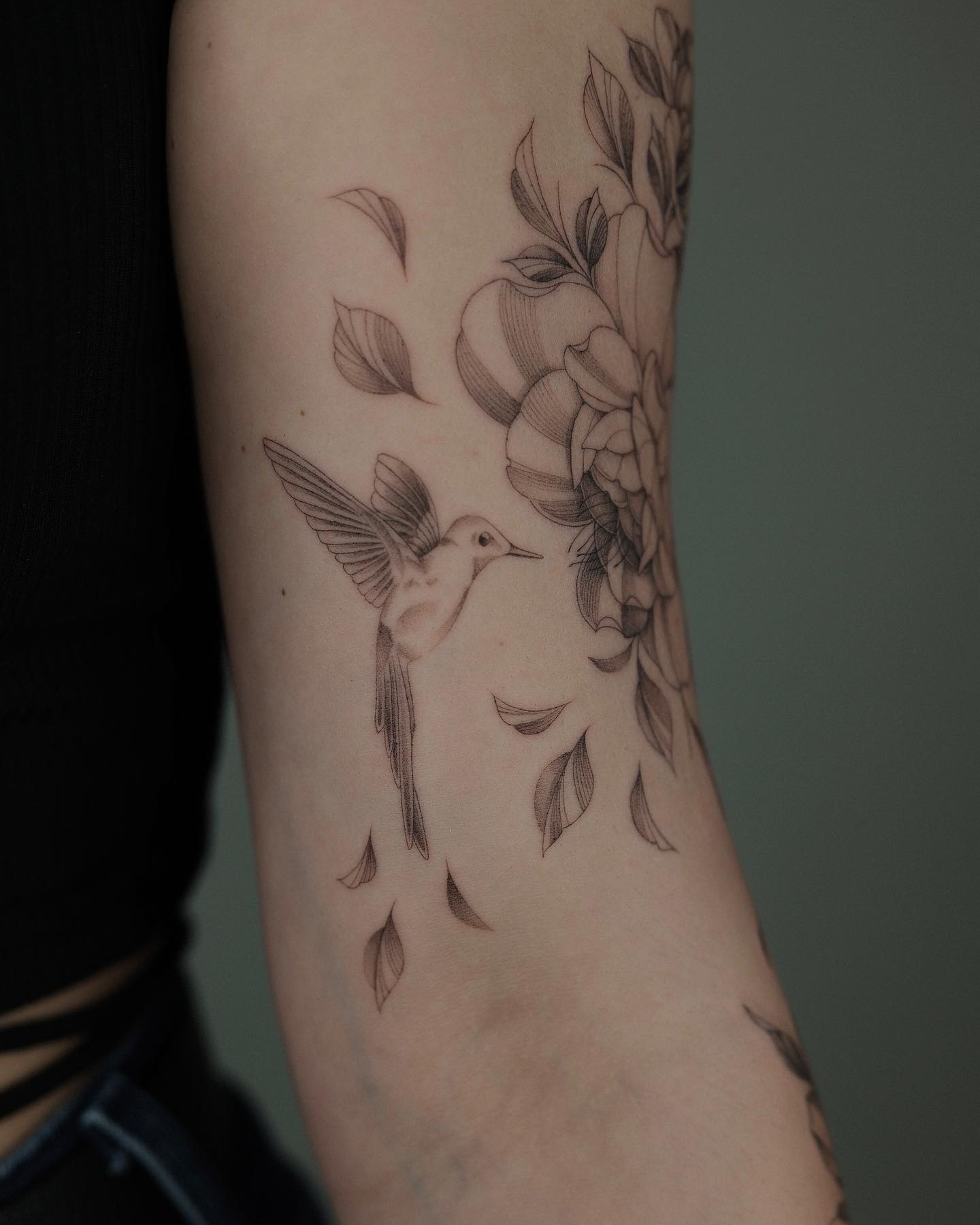 Hummingbird Tattoo Meaning, Ideas, Placement, Pros, and Cons - The ...